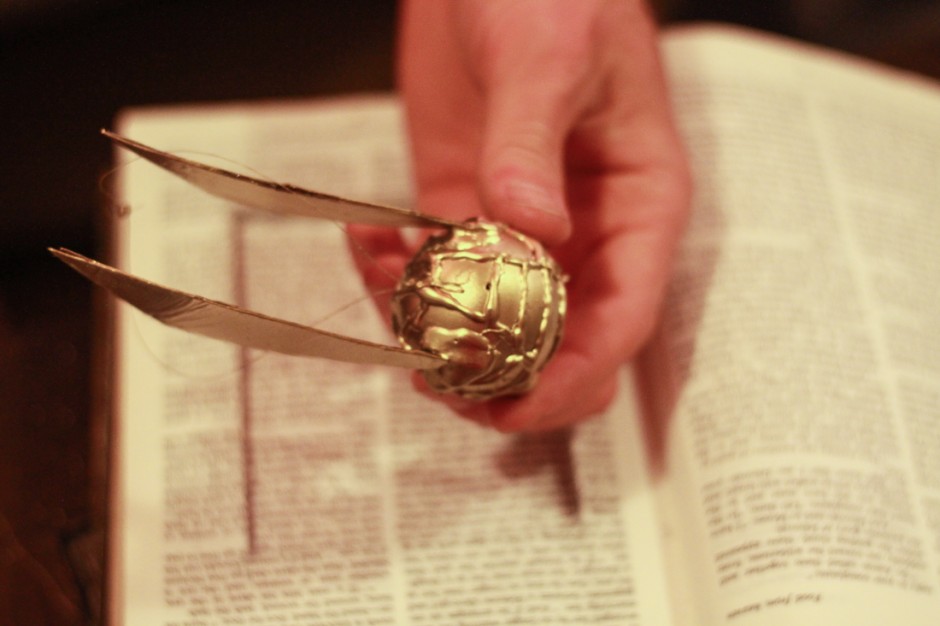 Golden Snitch Ornament DIY – Harry Potter craft – The Surprise-aholic