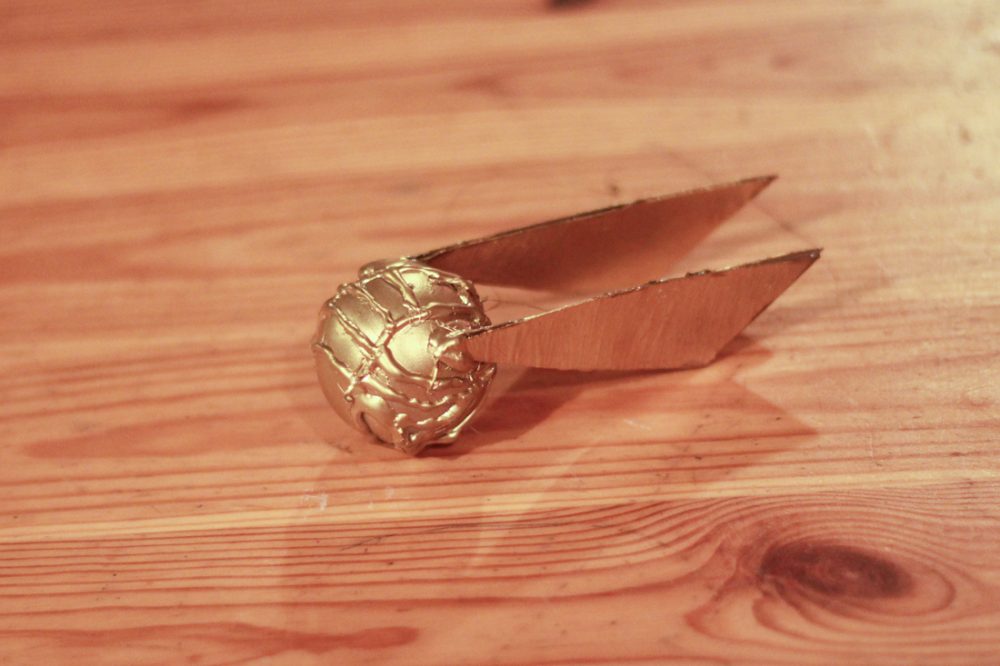 Golden Snitch Ornament DIY – Harry Potter Craft (12) – The Surprise-aholic